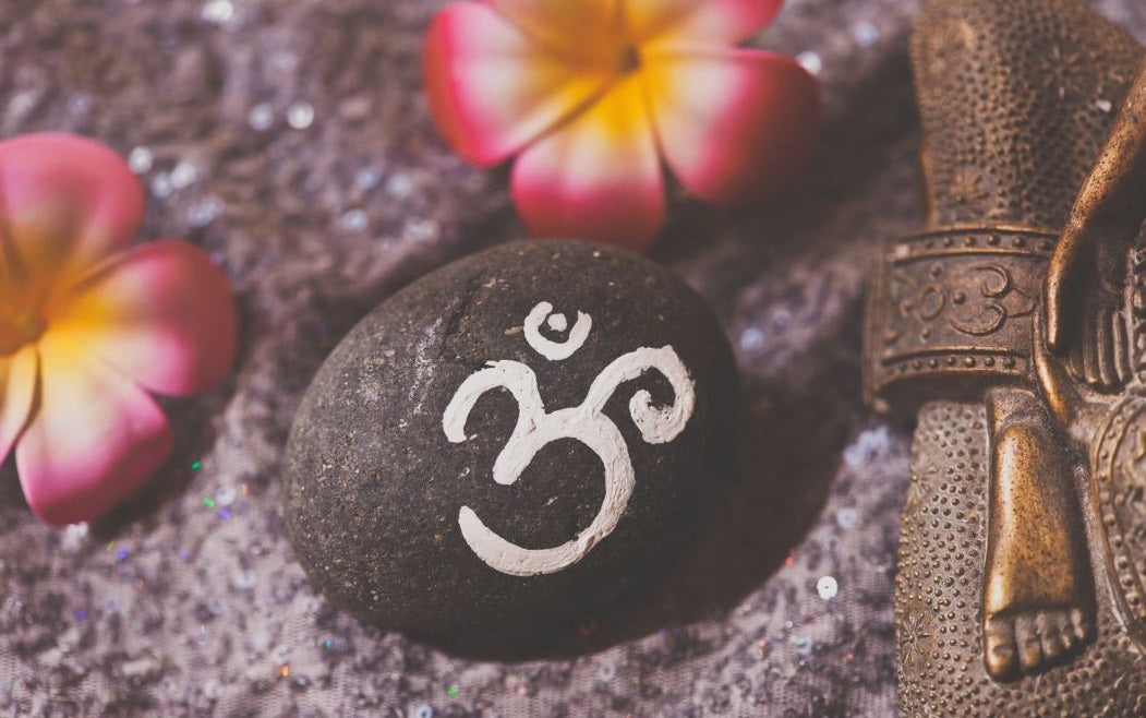 Le Symbole Om (ou Aum) : Signification – Nostradamus.shop