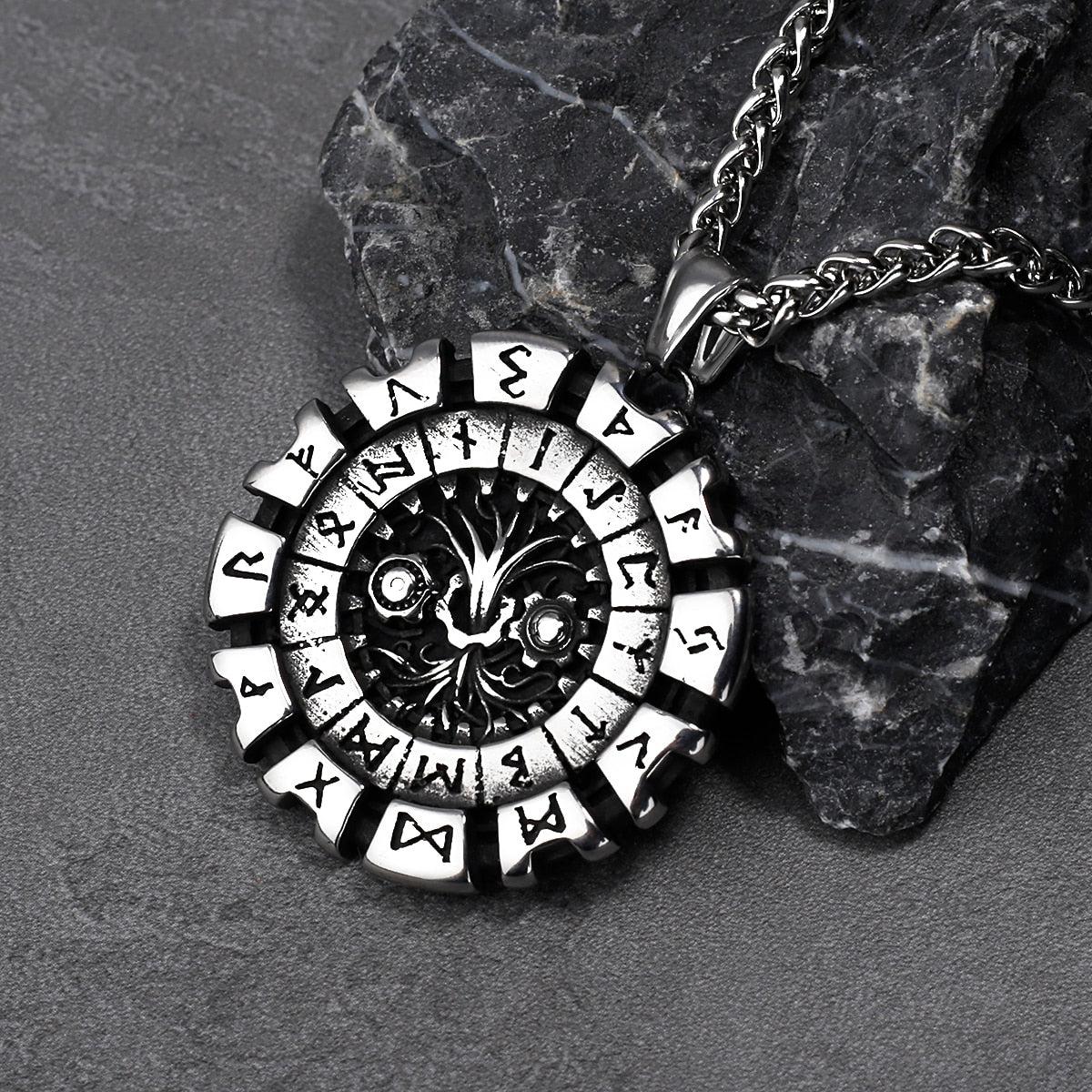 Amulette Runique d'Attraction des Richesses – Nostradamus.shop