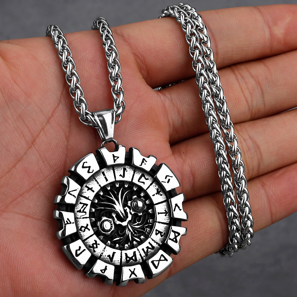 Amulette Runique d'Attraction des Richesses – Nostradamus.shop